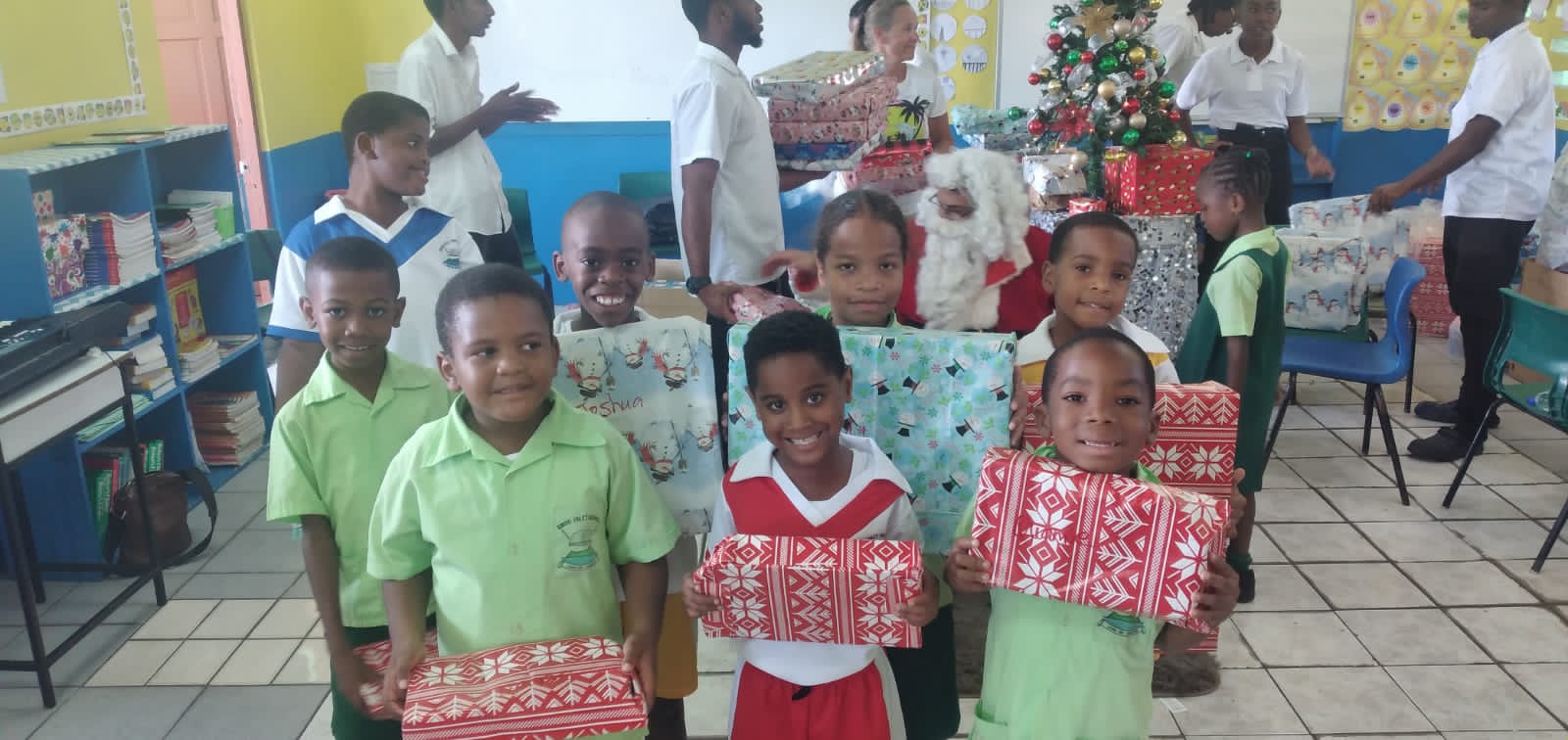 Sandals Foundation Annual Holiday Treats Thrill Thousands Across The ...